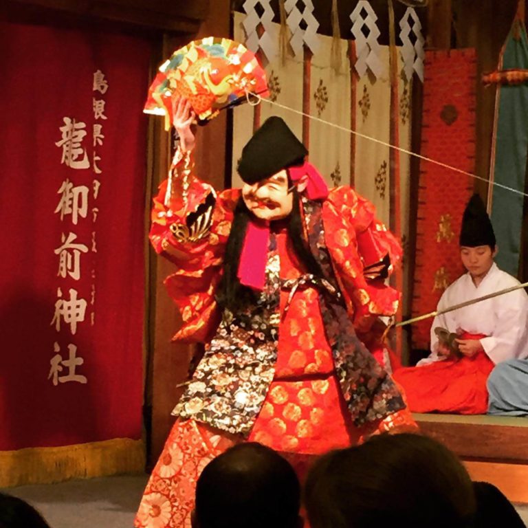 Japanese traditional performance KAGURA - TOMOEせんせいの日本語 Q and A